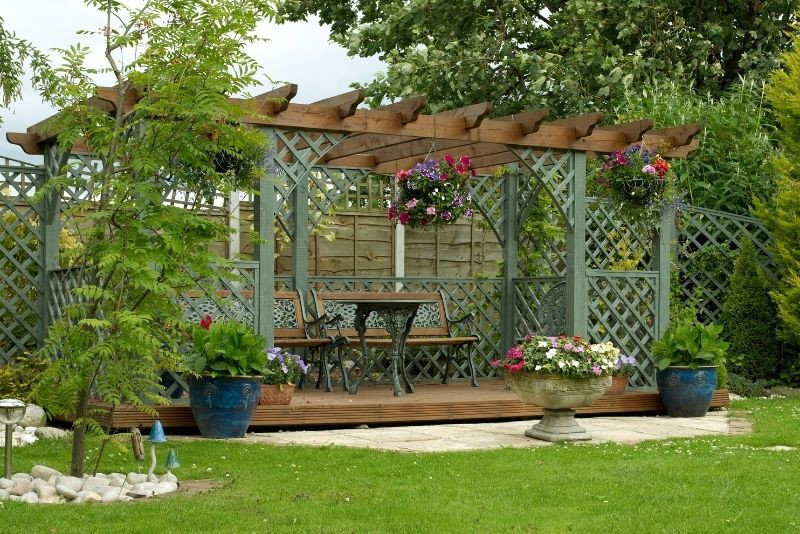 Exploring Different Types of Decking: Timber, Composite, and Pool ...