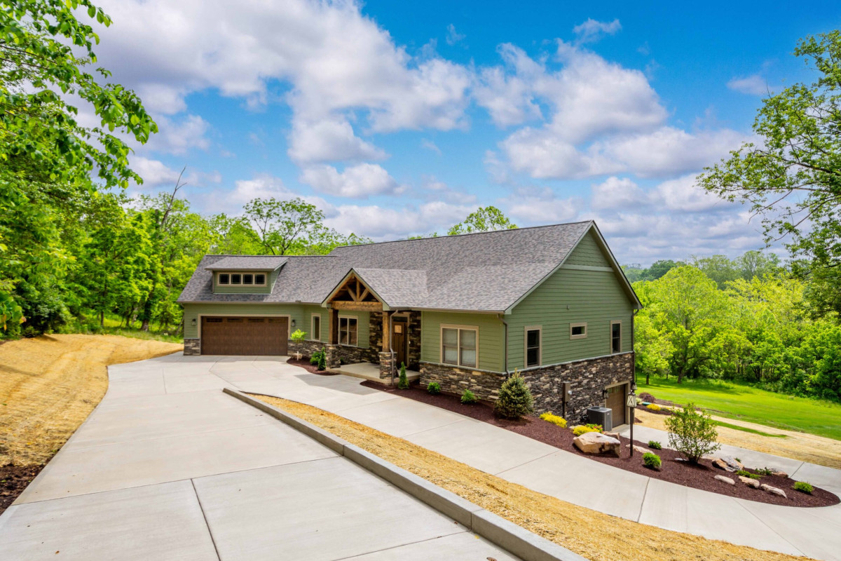 A Refined Design-Build Experience Redefines Luxury Homes in Washington ...